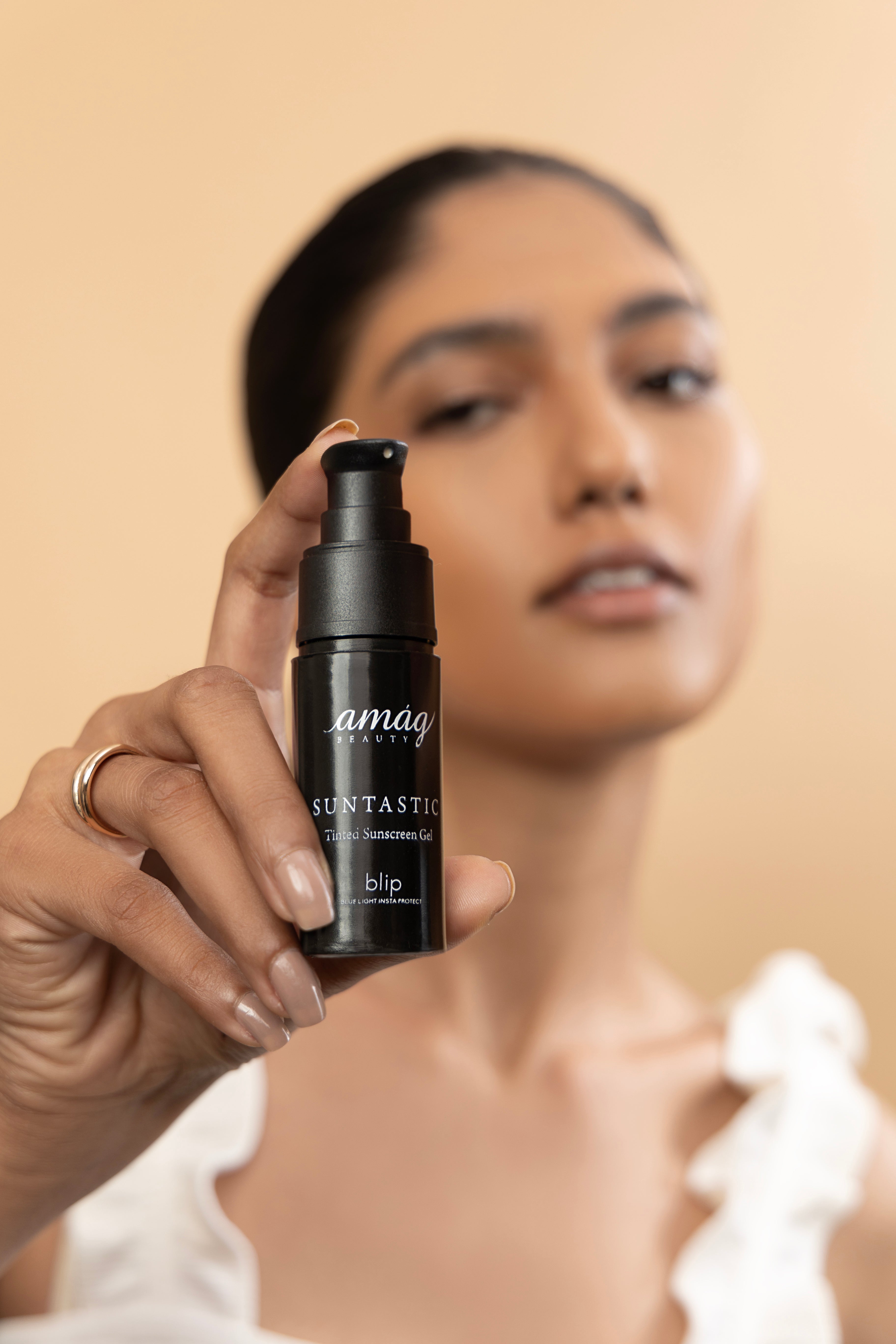 'blip' Suntastic Tinted Sunscreen Gel – amágBeauty